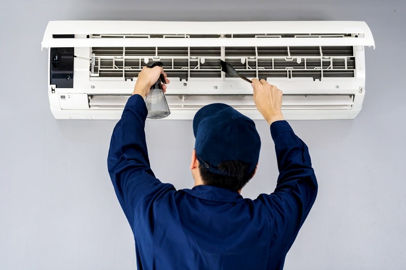 Un climatiseur qui fuit, comment le réparer